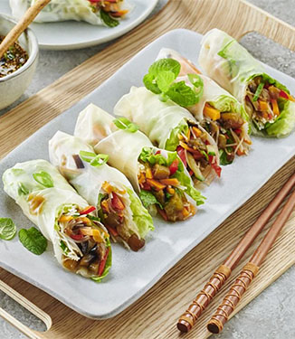 Frische Frühlingsrollen mit Teriyaki-Aubergine | Rezept | Kikkoman